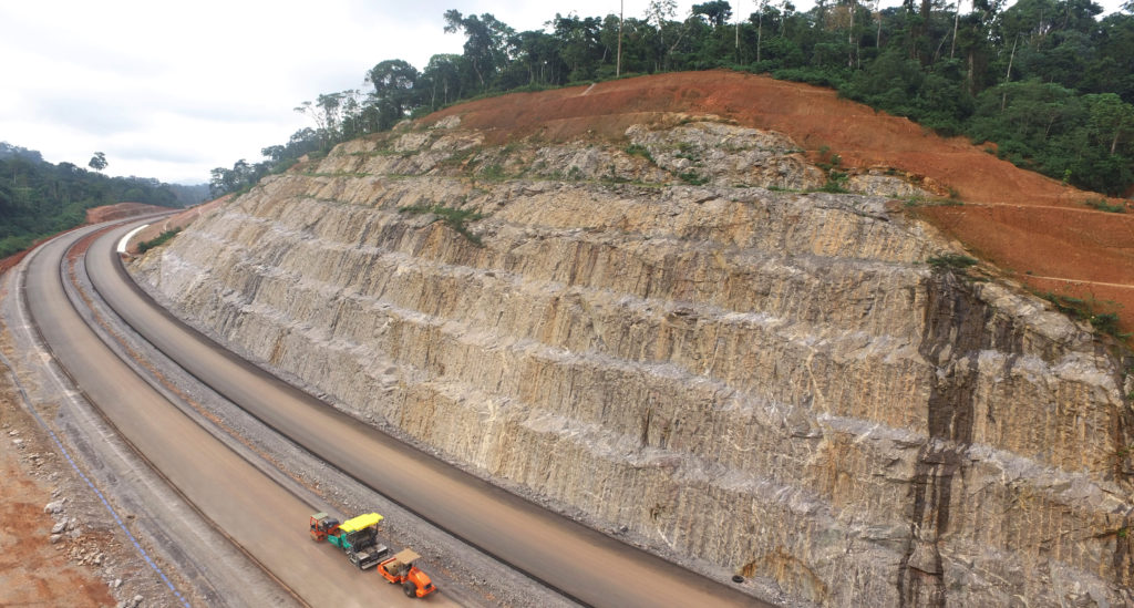 J’ai roulé sur l’autoroute Douala-Yaoundé - Armelle Sitchoma